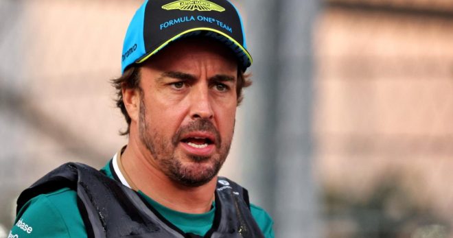 Fernando Alonso fires furious f-bomb radio message in Lewis Hamilton ...